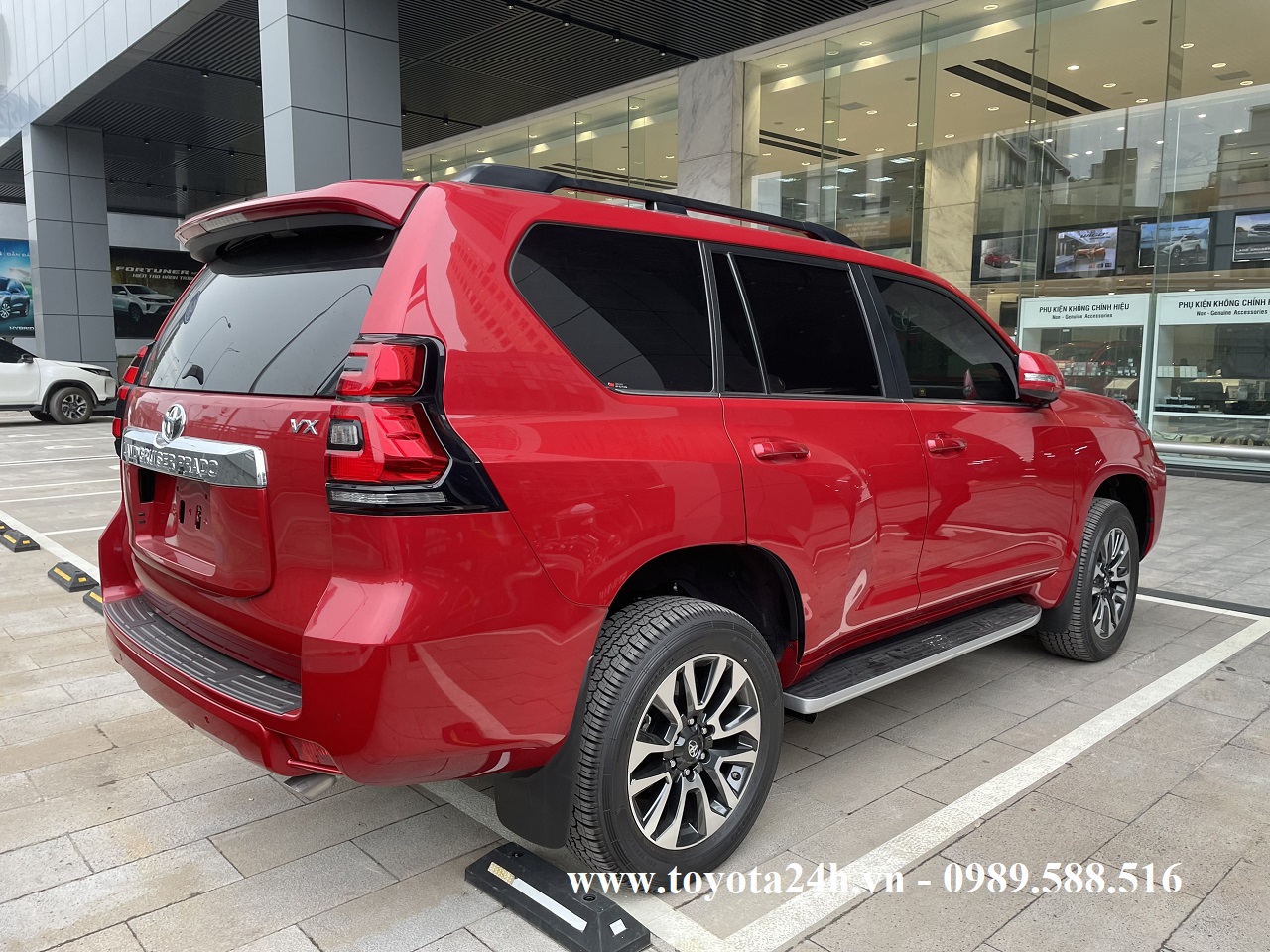 Toyota Land Cruiser Prado 2023 Màu Đỏ | Bảng Giá Xe | Lăn Bánh | Thông ...