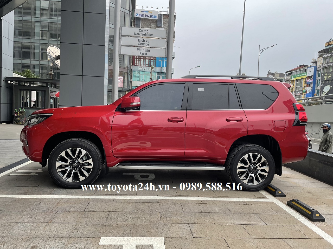 Toyota Land Cruiser Prado 2023 Màu Đỏ | Bảng Giá Xe | Lăn Bánh | Thông ...