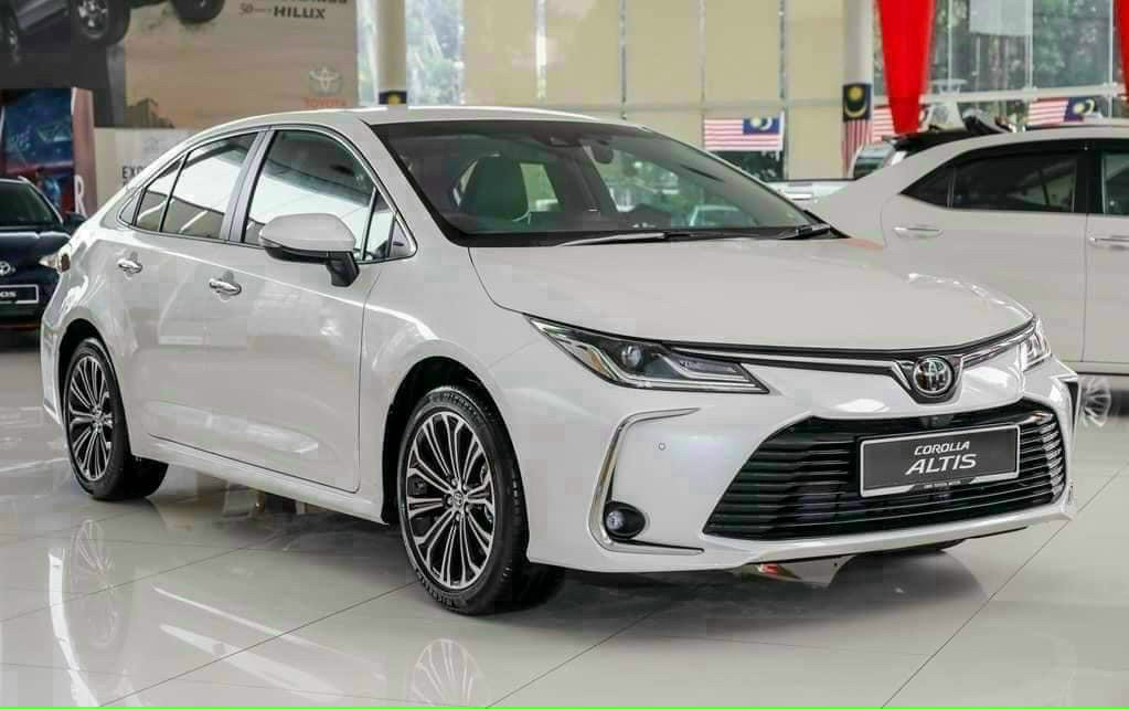 Toyota Corolla Altis 1.8G CVT 2025 Bảng Giá Xe Lăn Bánh Mới Ra Mắt Hôm ...