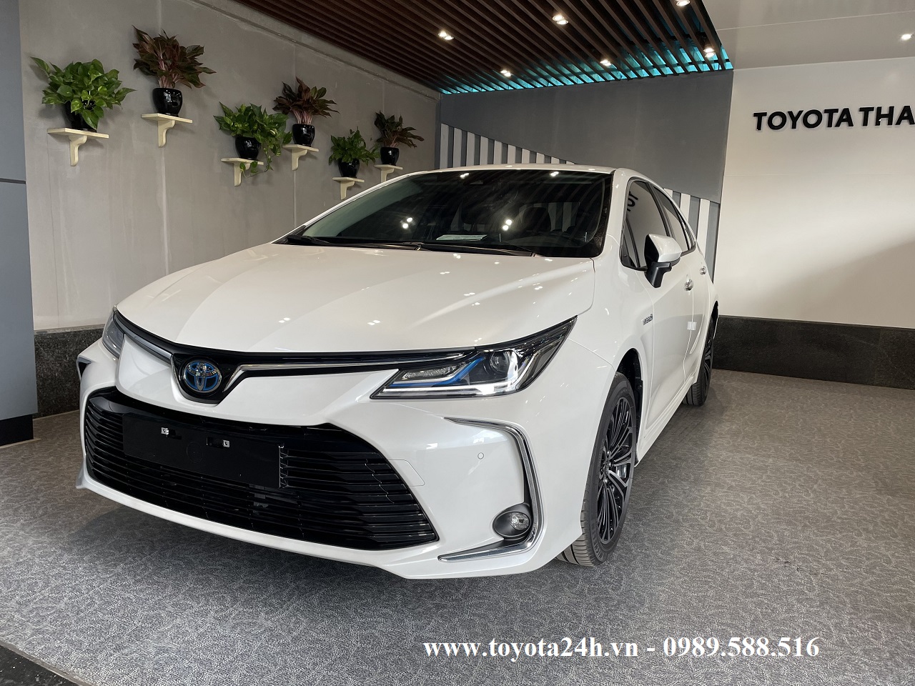 Toyota Corolla Altis 1.8 Hybrid 2022 Màu Trắng Ngọc Trai Hình Ảnh Giá ...