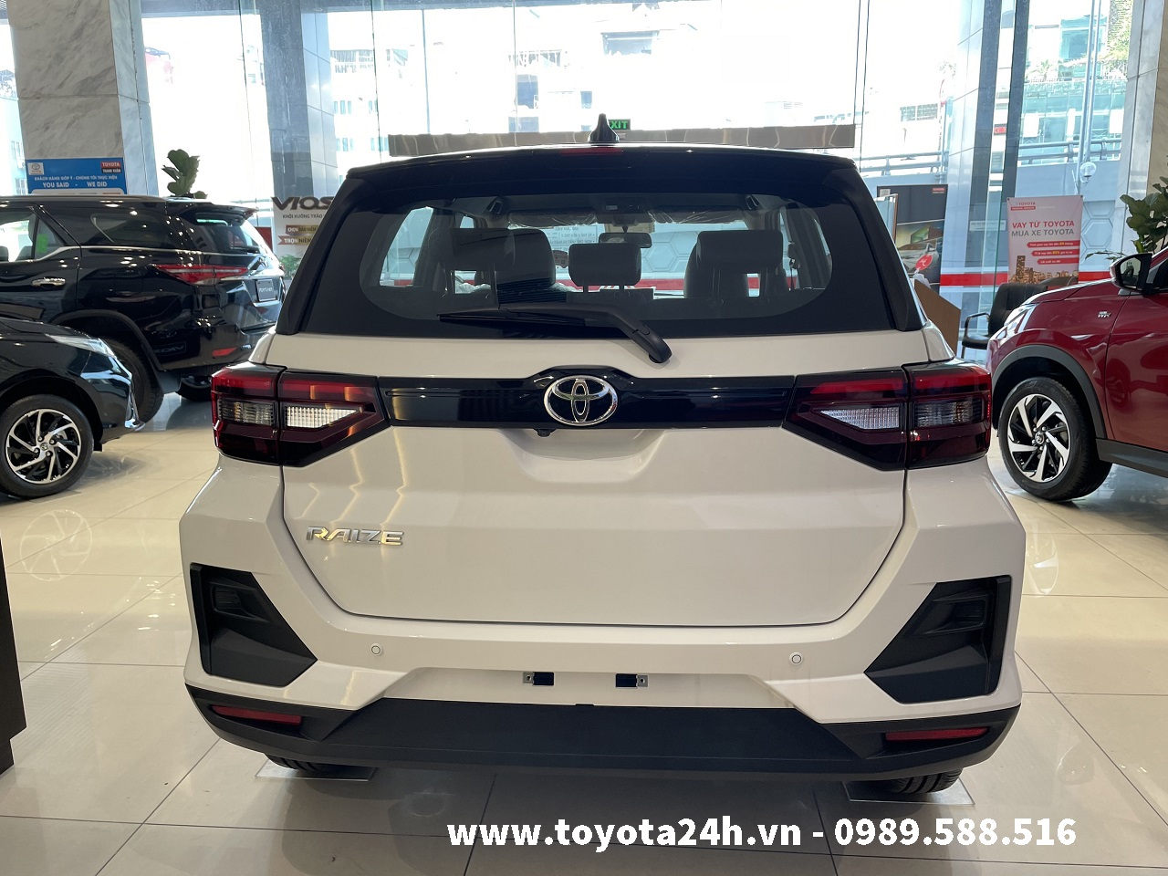 Toyota Raize 2022 Màu Trắng Nóc Đen | Bảng Giá Xe | Lăn Bánh | Thông Số ...