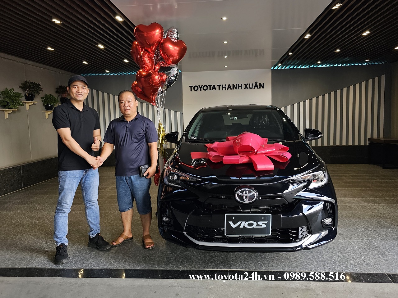 Toyota Vios 1.5E-MT Số Sàn 2026 Bảng giá xe lăn bánh, Thông số kỹ thuật ...