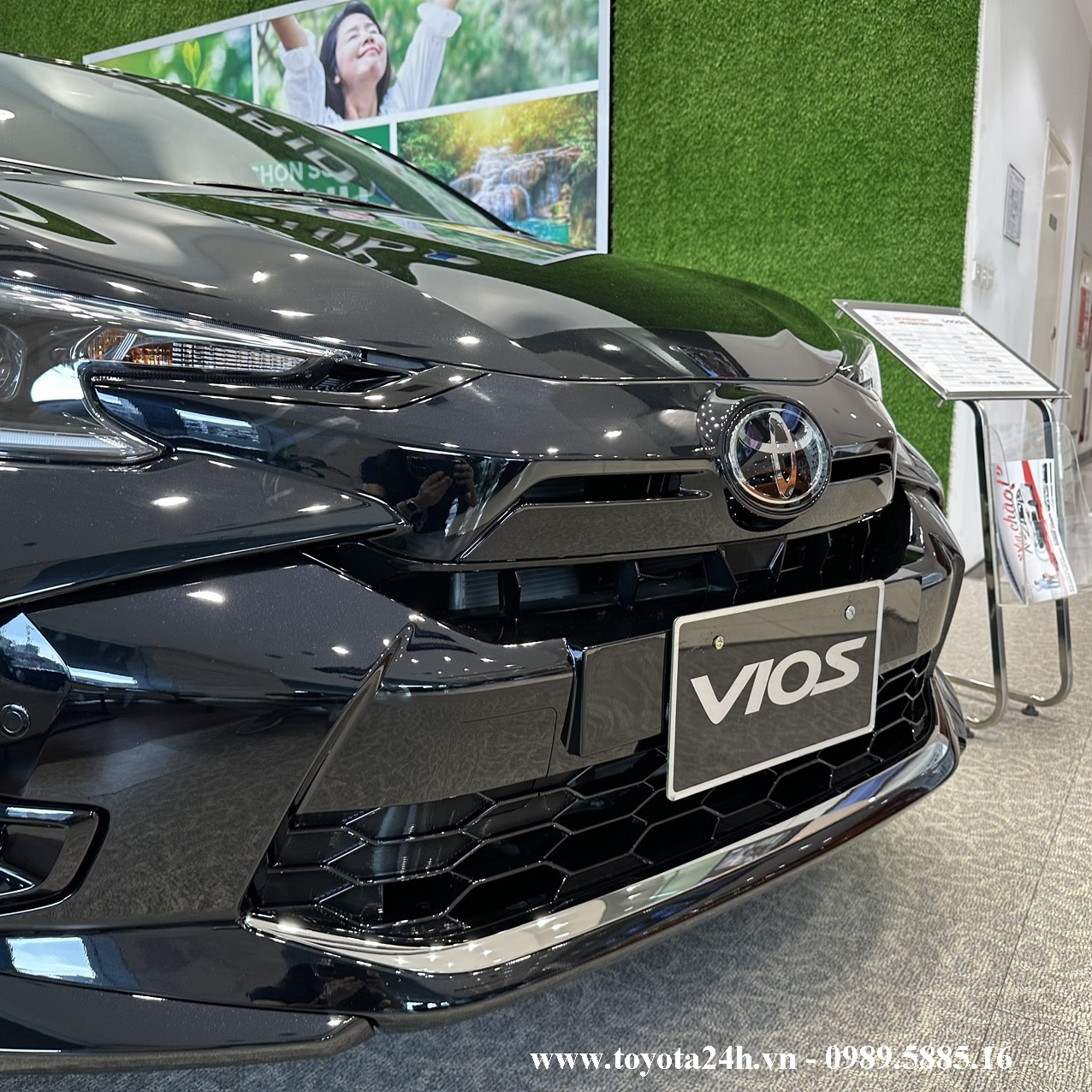 Toyota Vios 1.5G 2023 màu đen ánh, Hình ảnh xe, Bảng giá lăn bánh ...